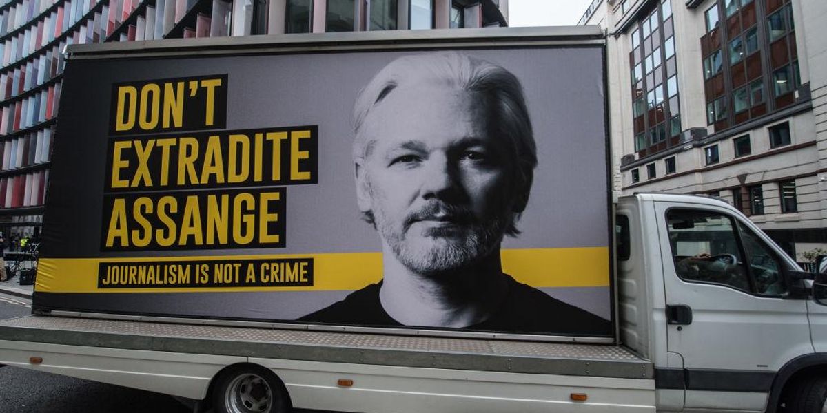 Opinion On The Journalists Who Have Failed To Defend Julian Assange
