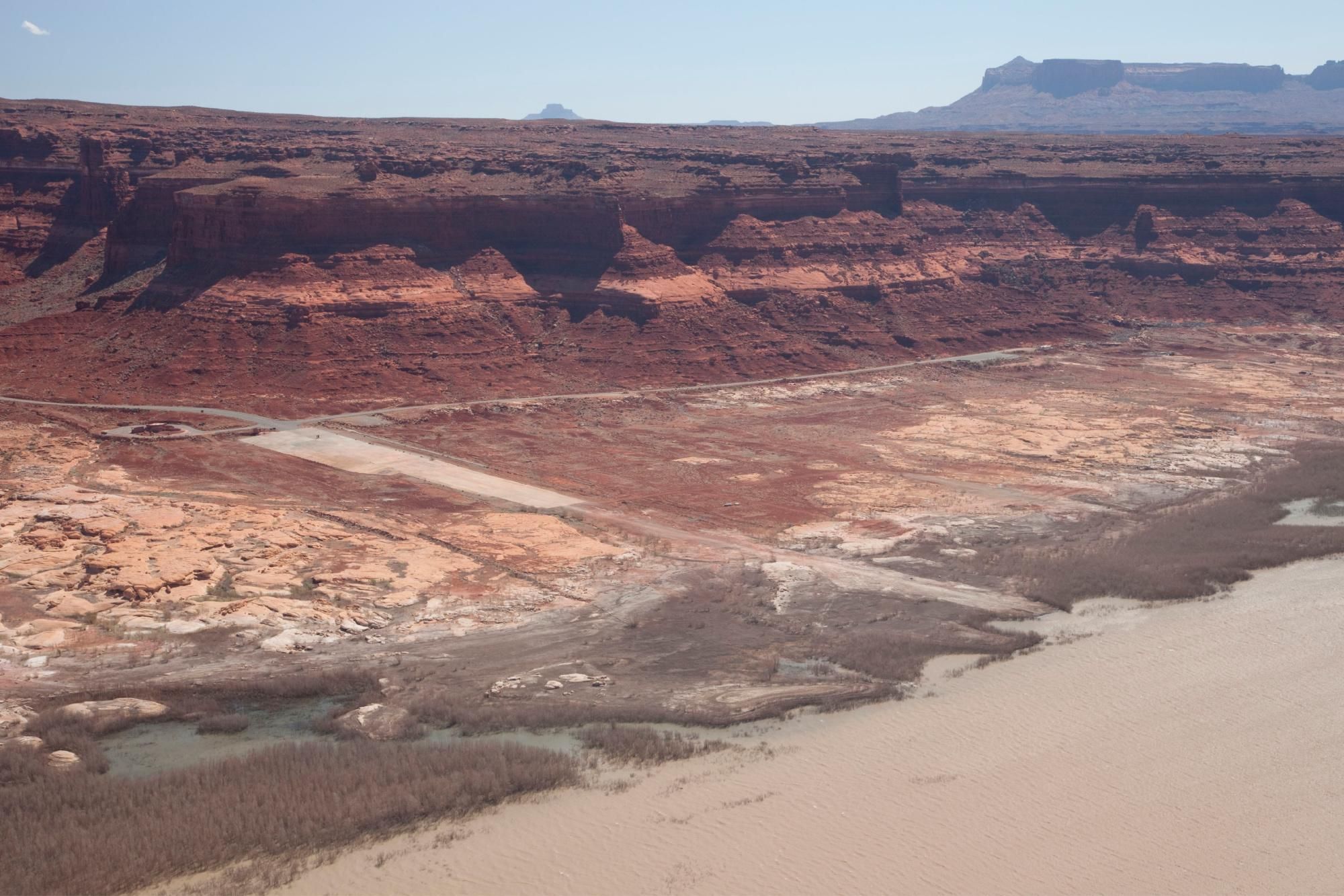 UN Warns Two Largest Reservoirs in US Are Approaching Dangerous 'Dead ...