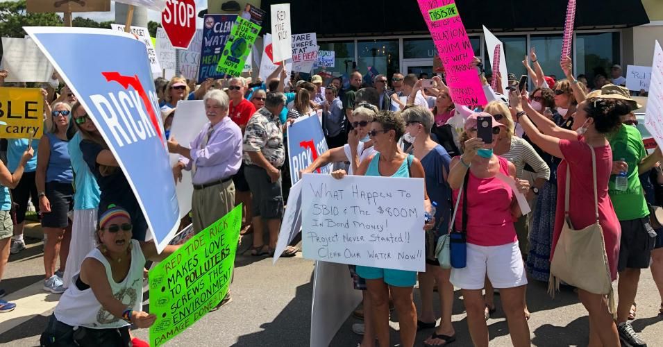 'Say No to Red Tide Rick': Florida Governor Forced to Flee Event After ...