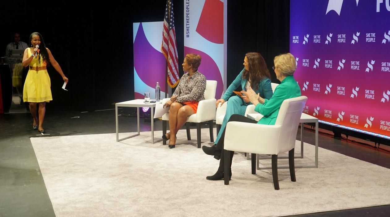 Warren Wins Applause for Addressing High Black Maternal Mortality Rates ...