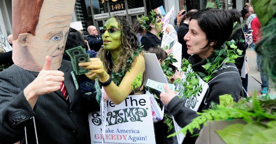 'The Swamp Is Alive and Well': Trump-Connected Lobbyists Have Raked in ...