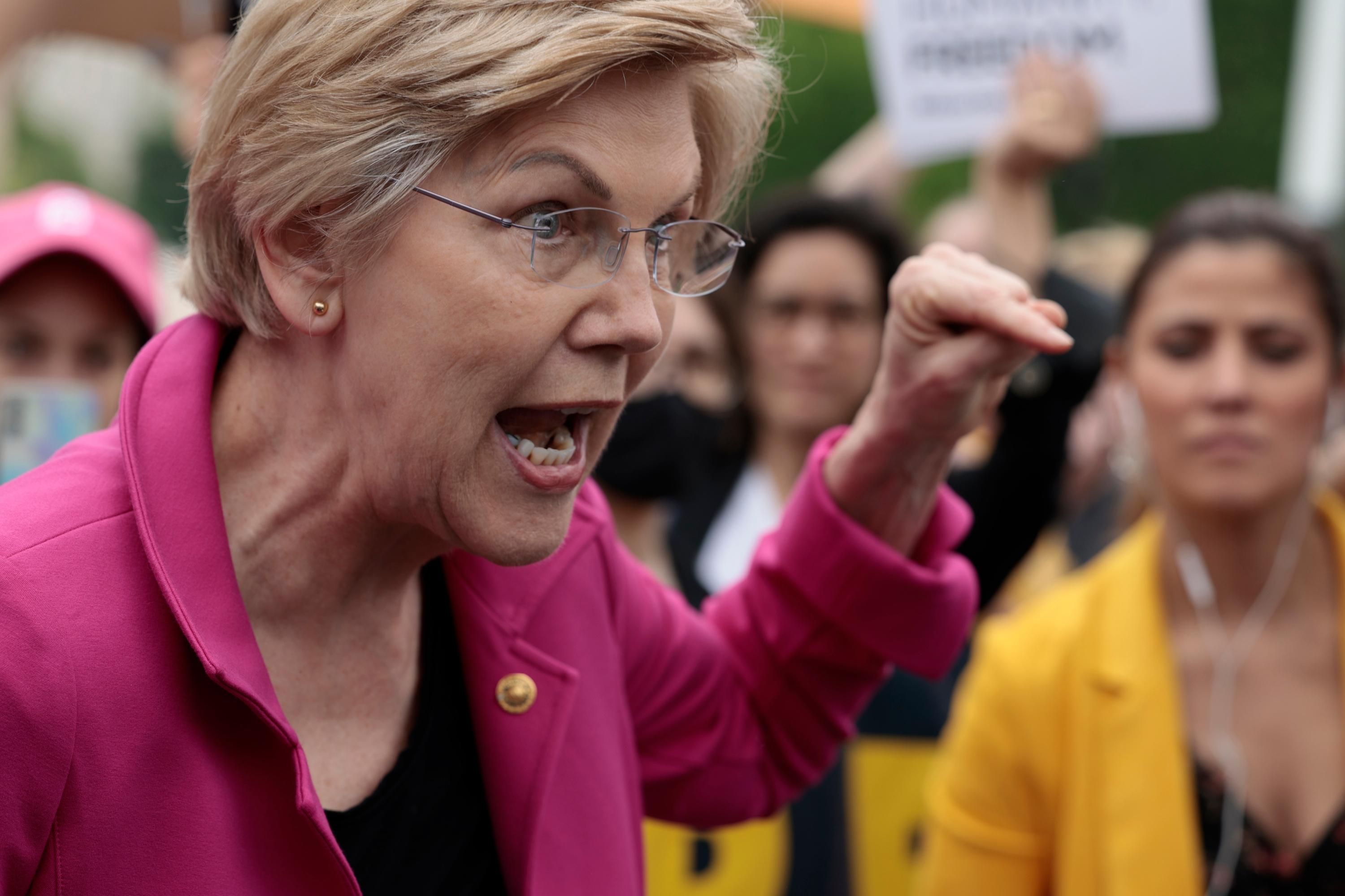 'I Am Angry!': Warren Unleashes in Fiery Speech Against 'Extremist' Court