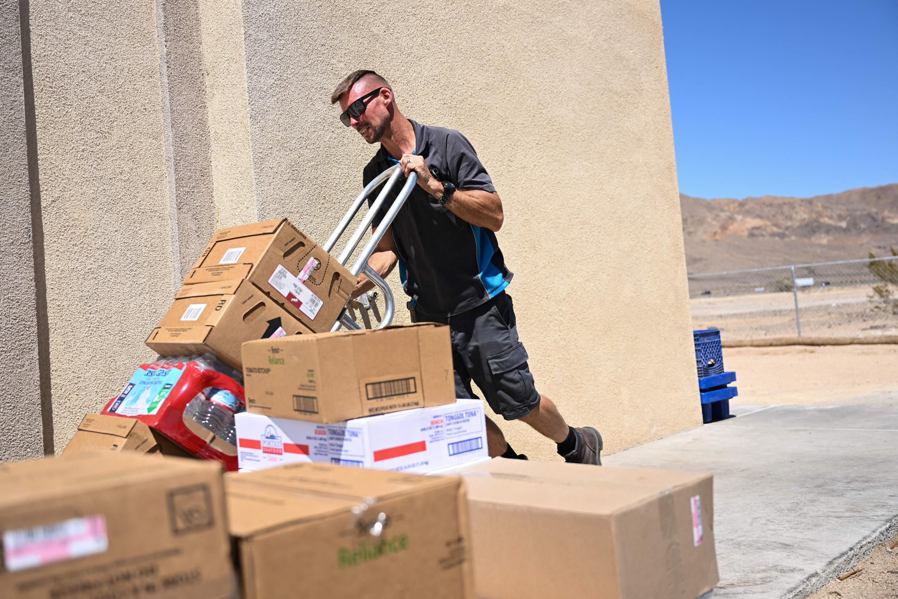 A Hot Topic for Labor Day: Extreme Heat Kills Workers – Radio Free
