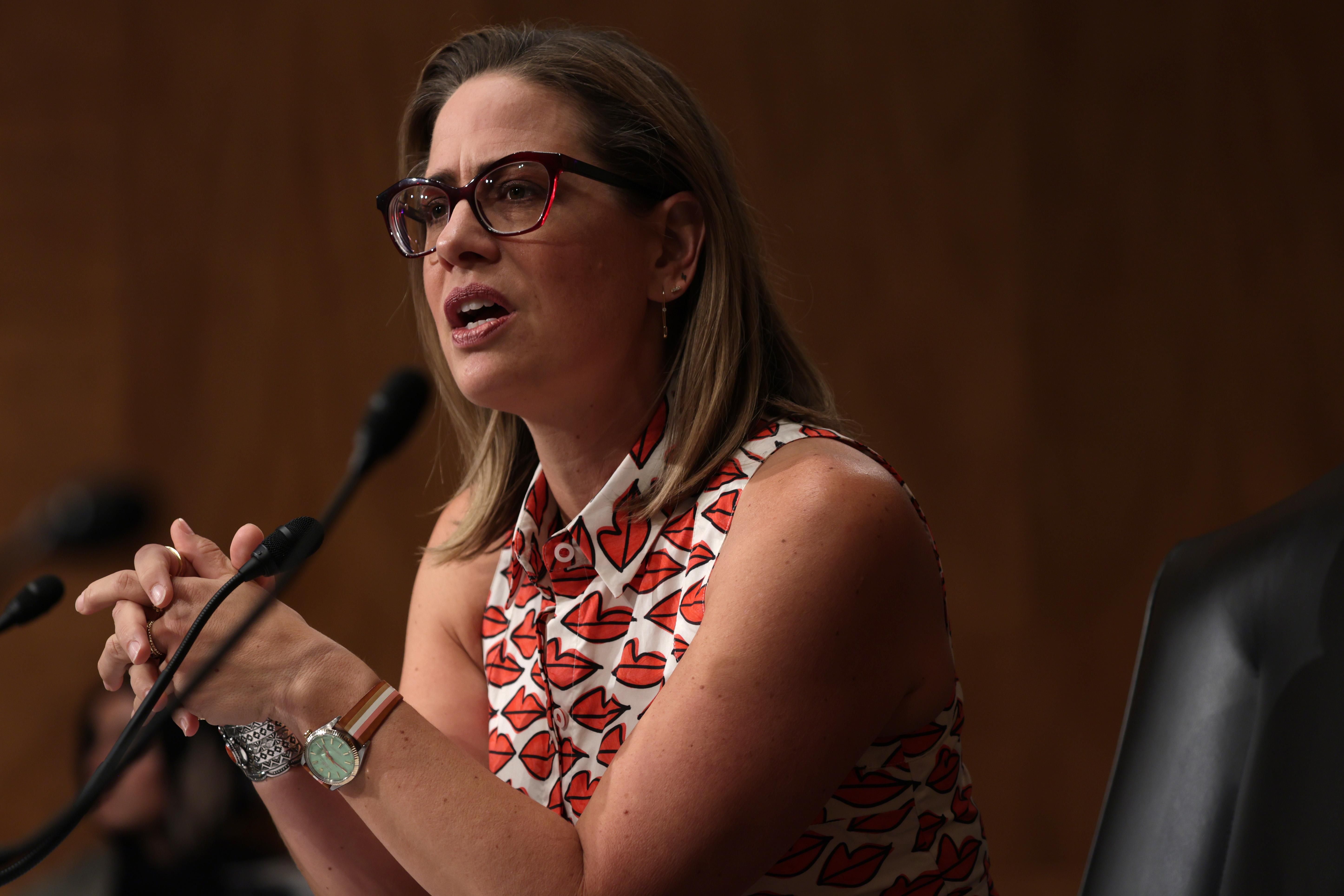Sinema Calls for Restoring 60-Vote Filibuster for Senate Confirmations Sinema Calls for Restoring 60-Vote Filibuster for Senate Confirmations