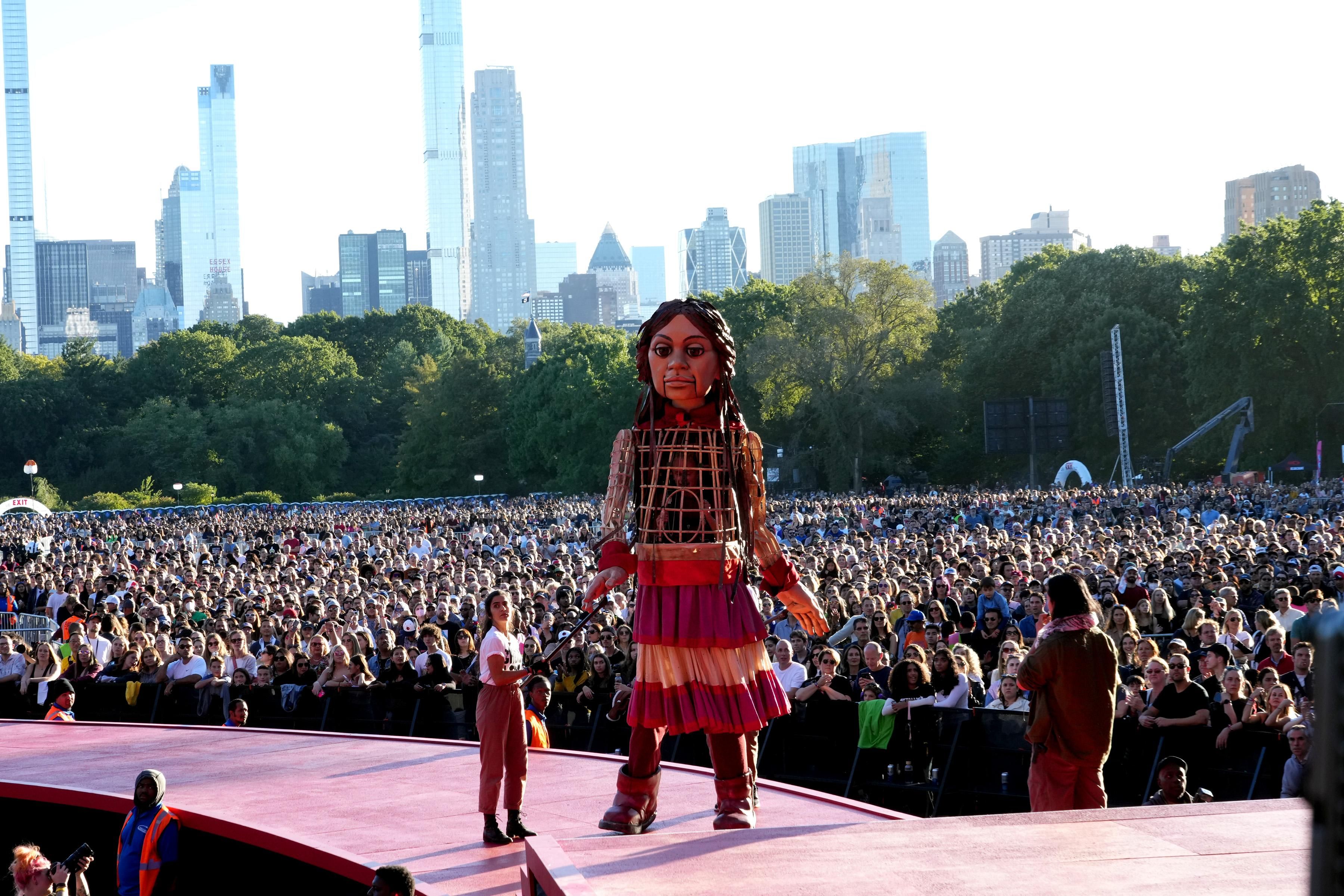 Opinion | 'Little Amal,' the Syrian Refugee | Cathy Breen