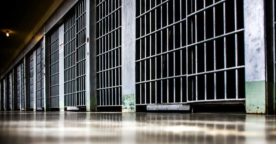 Opinion | The Shift: A Note from Lexington Federal Prison